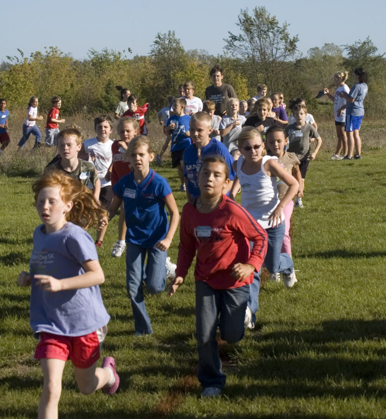 TES students hit ground running for Kids Cross Country race | News ...